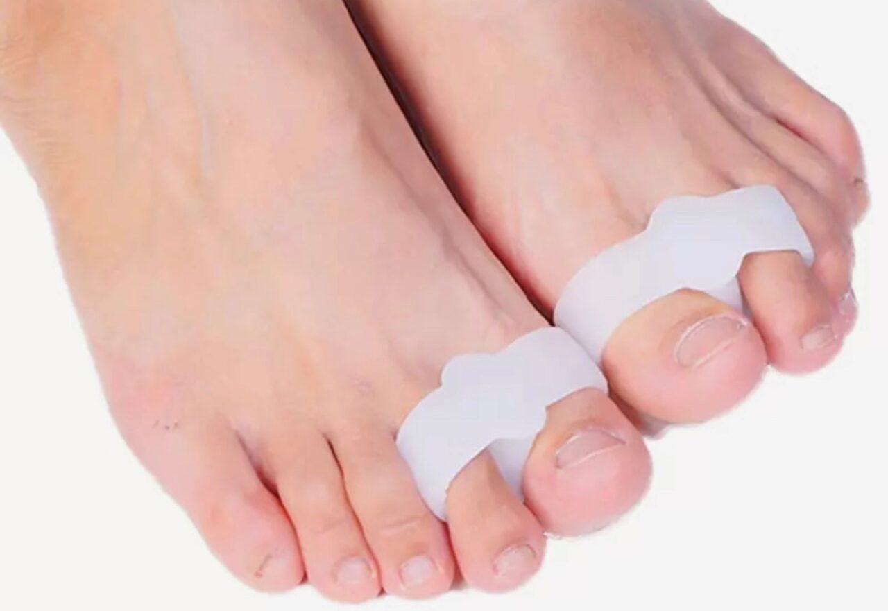 Verbeter uw comfort en voorkom wrijving met onze Gel Tenenspreider ...